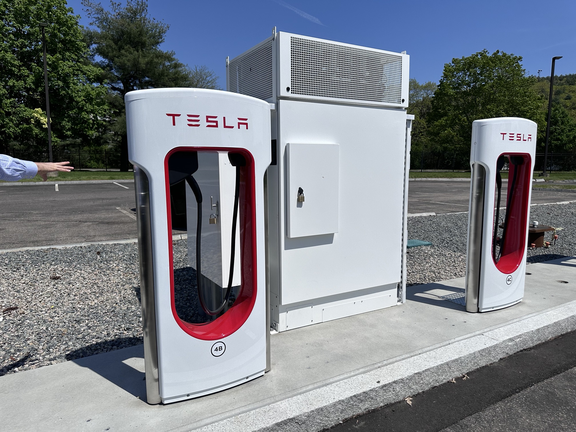 Tesla opens doors to robust charging network – Range Anxieties